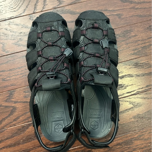 Khombu | Shoes | Khombu Womens Outdoor Sandals | Poshmark